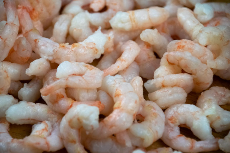 Luxury North Atlantic Cooked and Peeled Prawns (1.7kg) | Seafood By Sykes